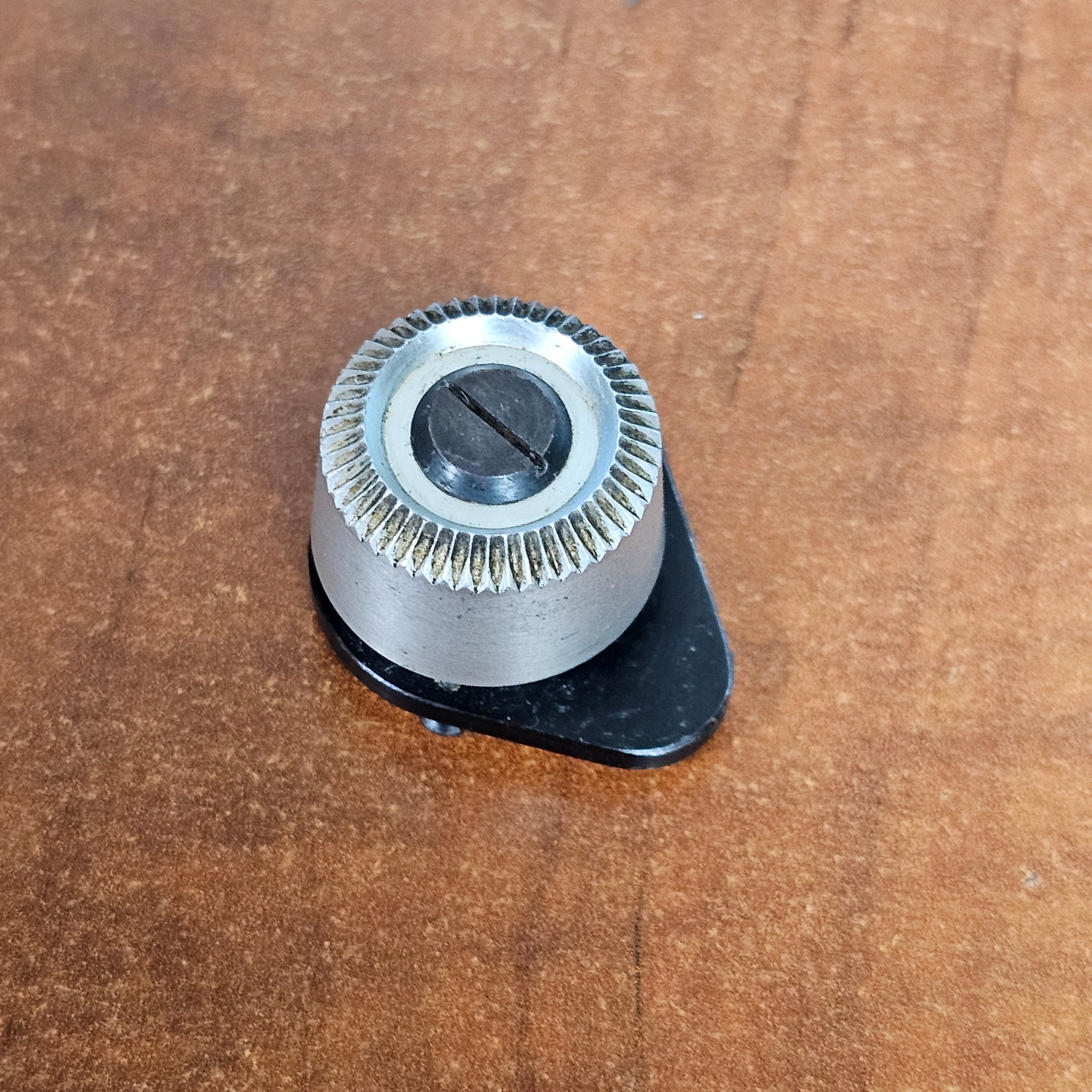 Arriflex 16BL Frames Counter Knob Assembly with screws – Du-All Camera