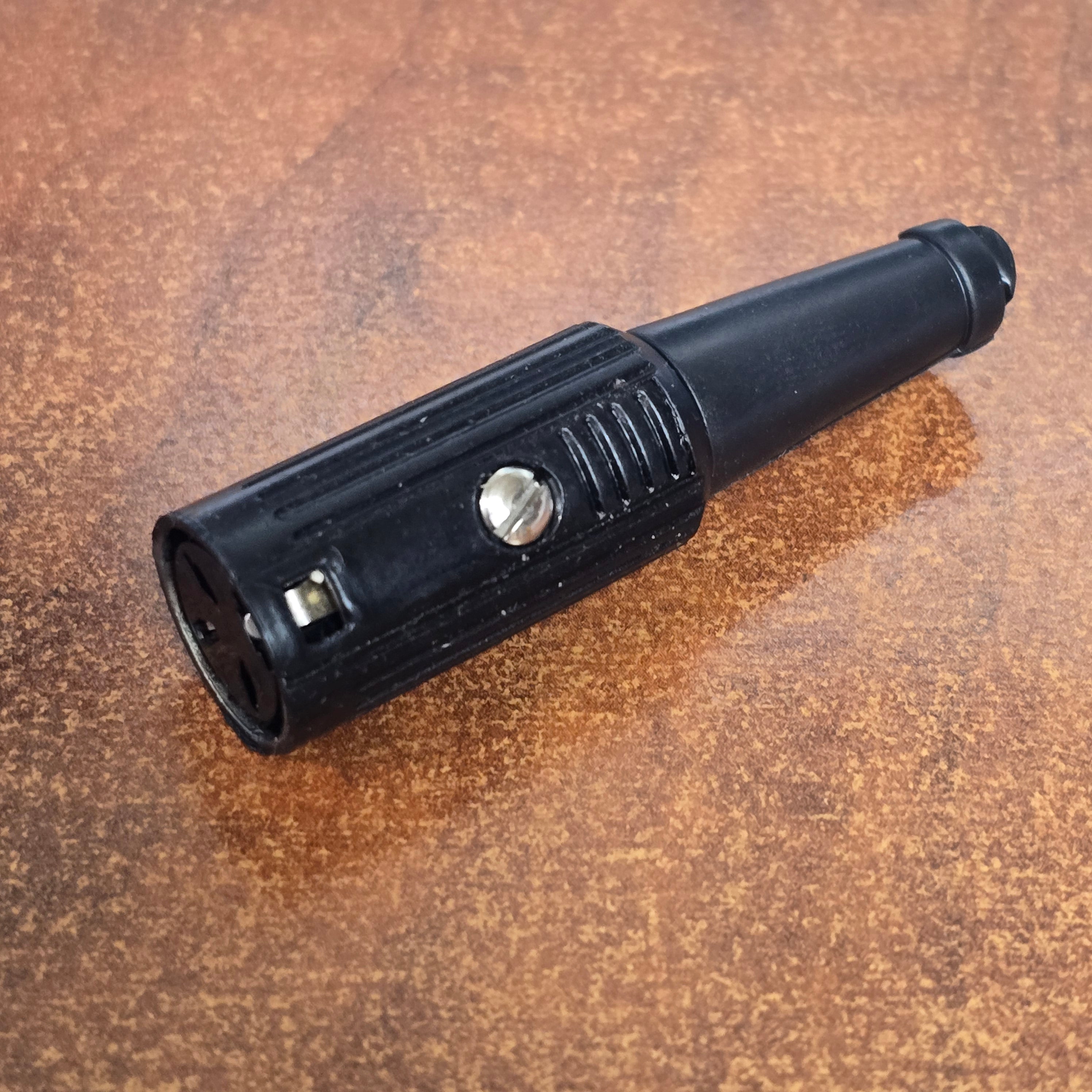 3-pin DIN Female connector – Du-All Camera